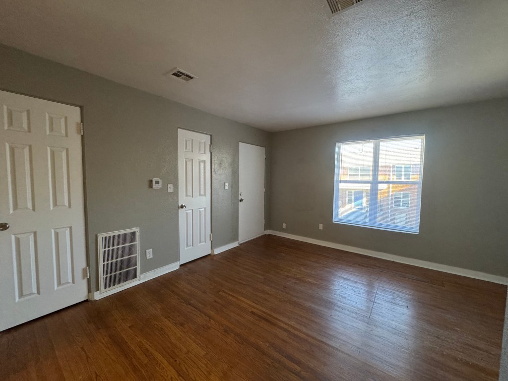 2042 NW 25th St #17 Oklahoma City, OK 73106 – Southwest Home Rentals, Inc.