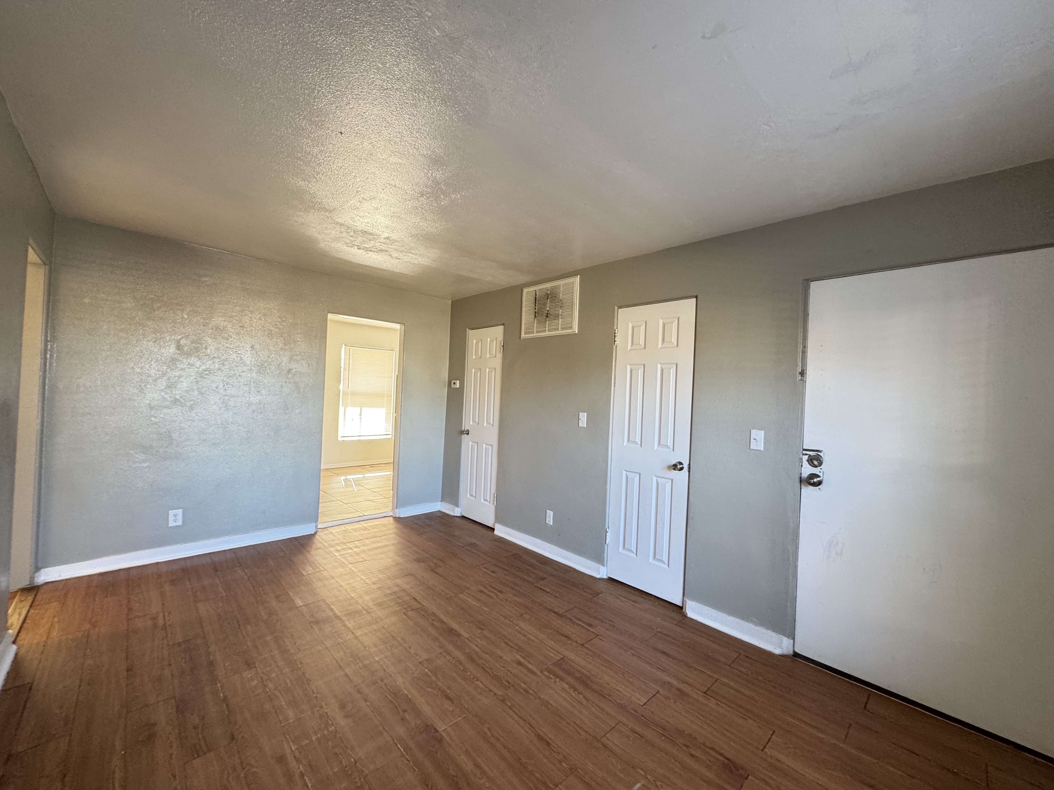 2038 NW 25th St #9 Oklahoma City, OK 73106 – Southwest Home Rentals, Inc.